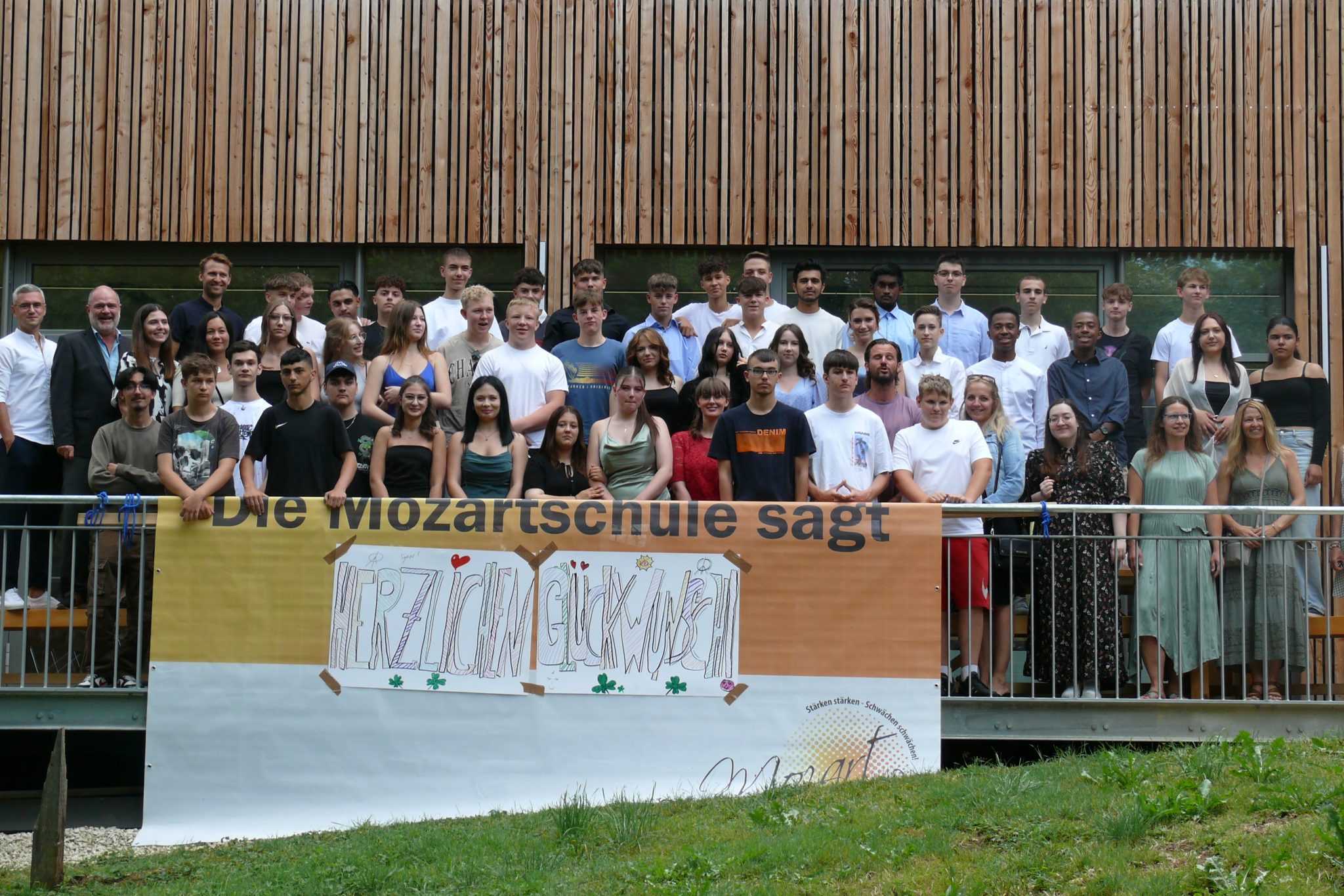 Zeugnisübergabe an der Mozartschule